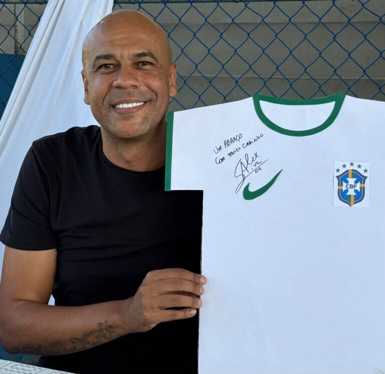 Emef Roberto Moreira, no Araçá, entra no clima da Copa e recebe o ex ...